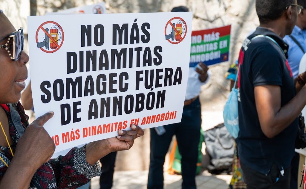 Ambô Legadu The government of the Republic of Annobón demands that the ...